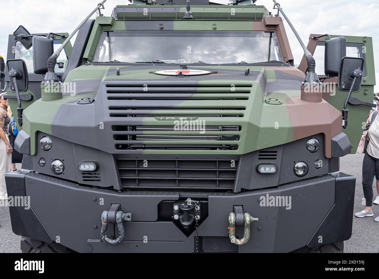 Eagle V 6x6 medium protected sanitary vehicle, International Aerospace ...