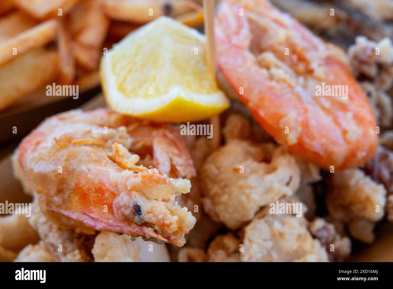 Fried fish hi-res stock photography and images - Alamy