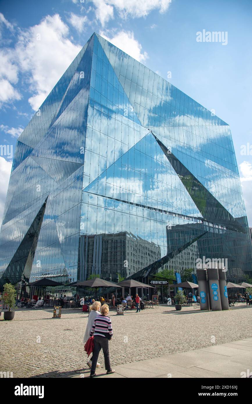 the famous Cube at Washington square in Berlin, Germany Stock Photo - Alamy