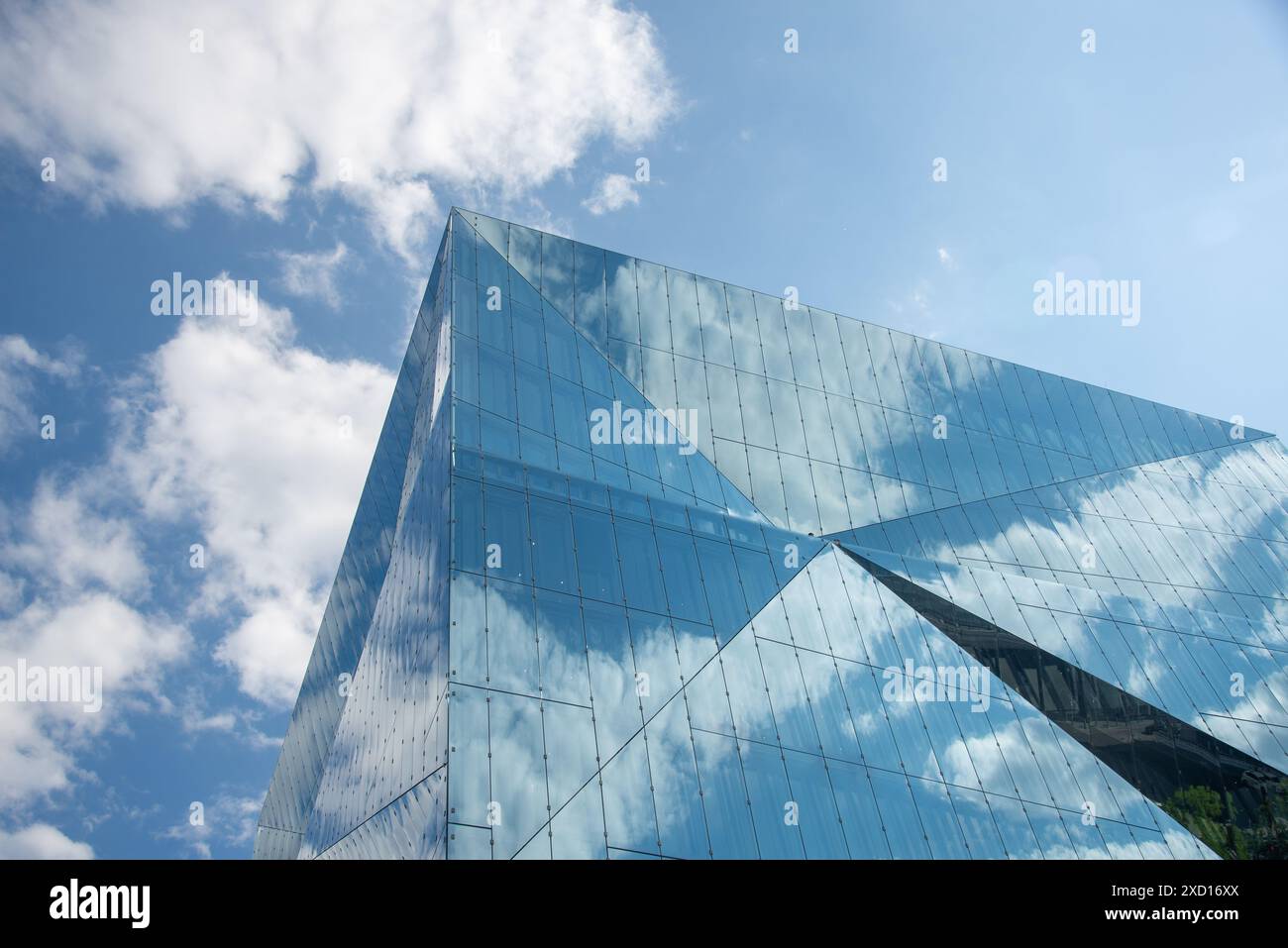 the famous Cube at Washington square in Berlin, Germany Stock Photo - Alamy