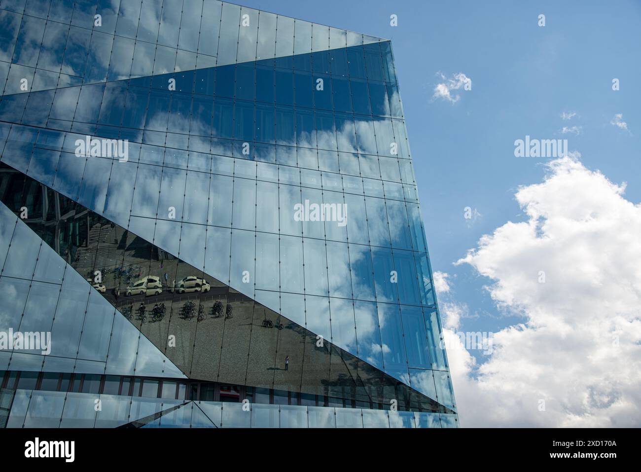 the famous Cube at Washington square in Berlin, Germany Stock Photo - Alamy