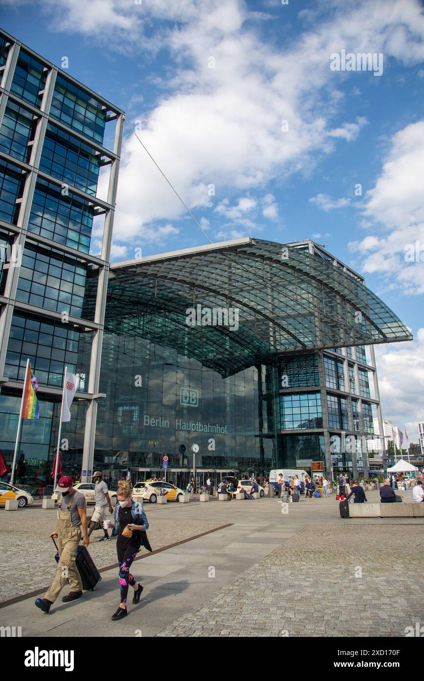 Berlin subway map hi-res stock photography and images - Alamy