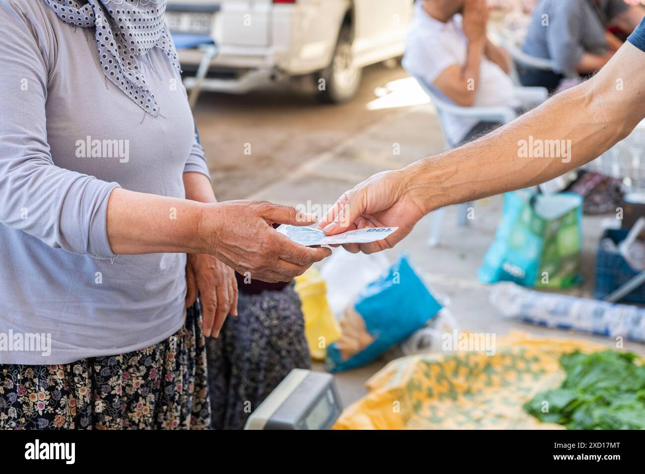 Turkey woman money hi-res stock photography and images - Alamy