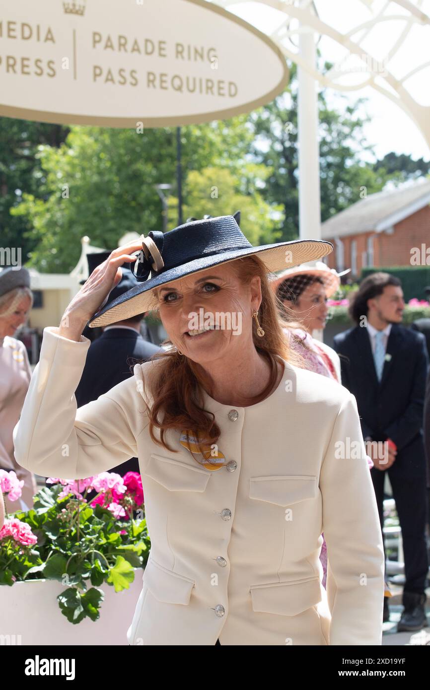 Sarah Ferguson attends Day Two of Royal Ascot at Ascot Racecourse in ...