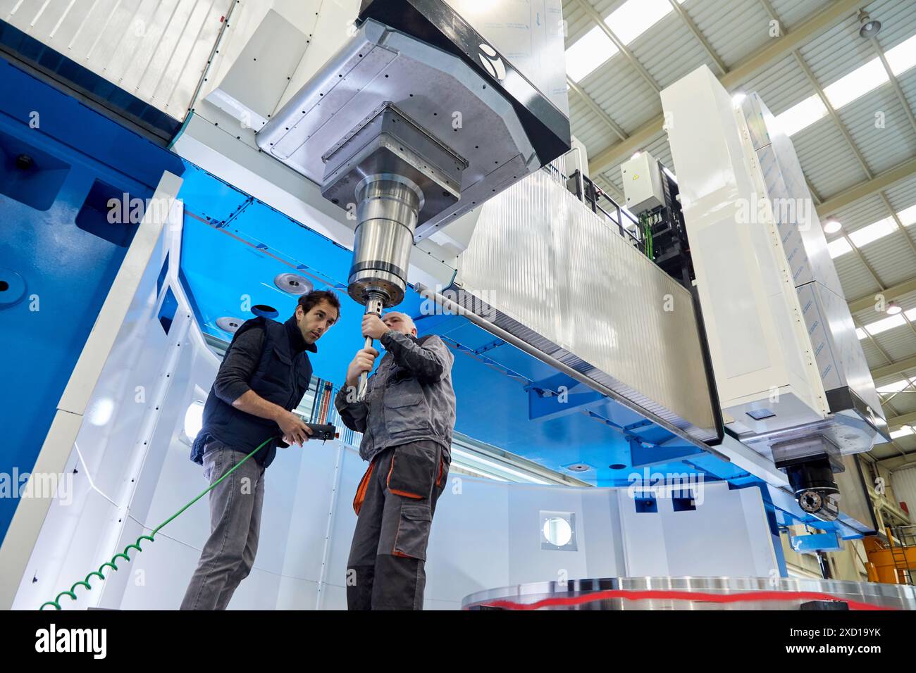 Machining Centre, CNC, Vertical turning and Milling lathe. Design, manufacture and installation ...