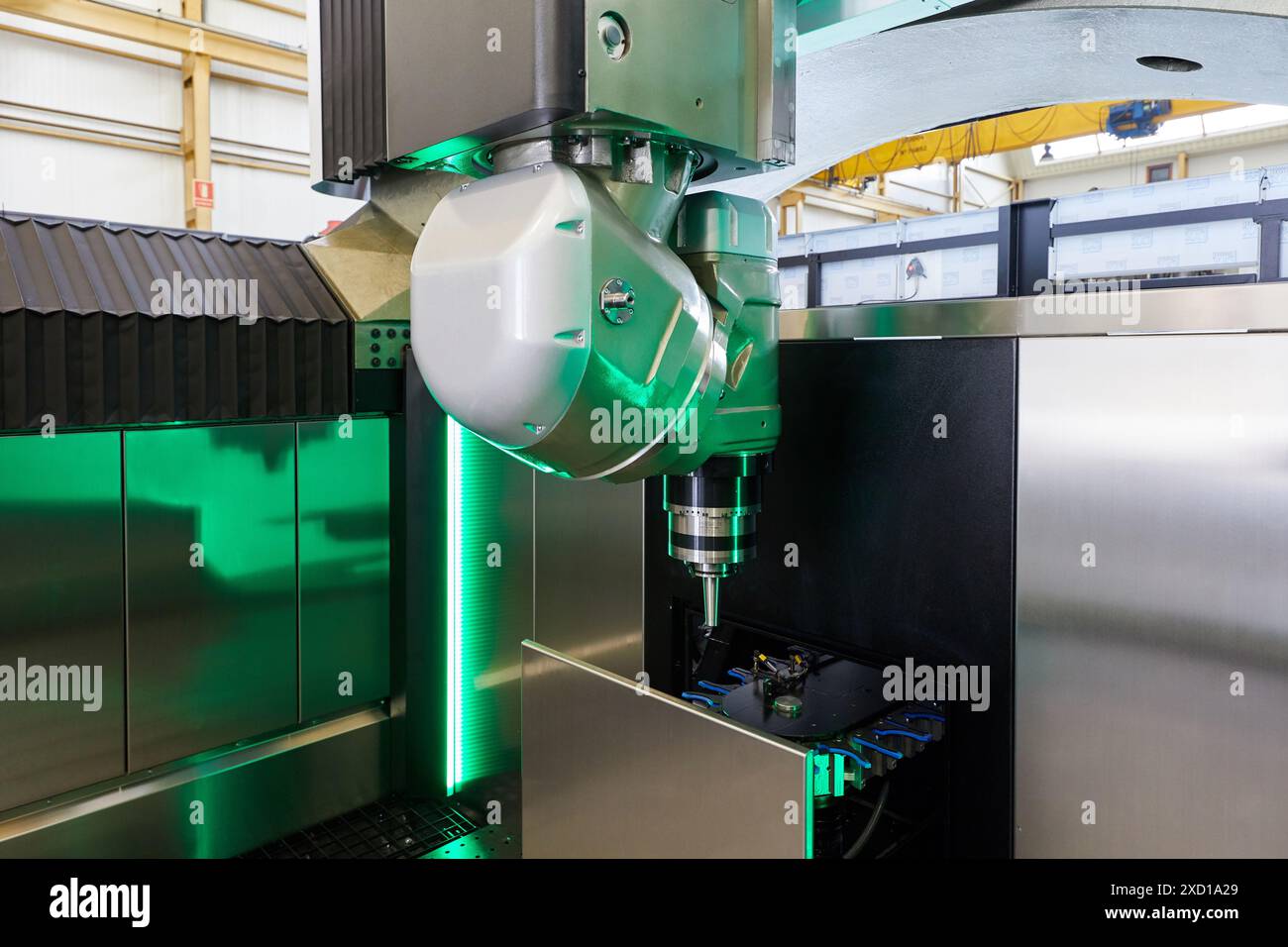 Tool changer, Machining Centre, CNC Milling. Machine tool, Metal ...