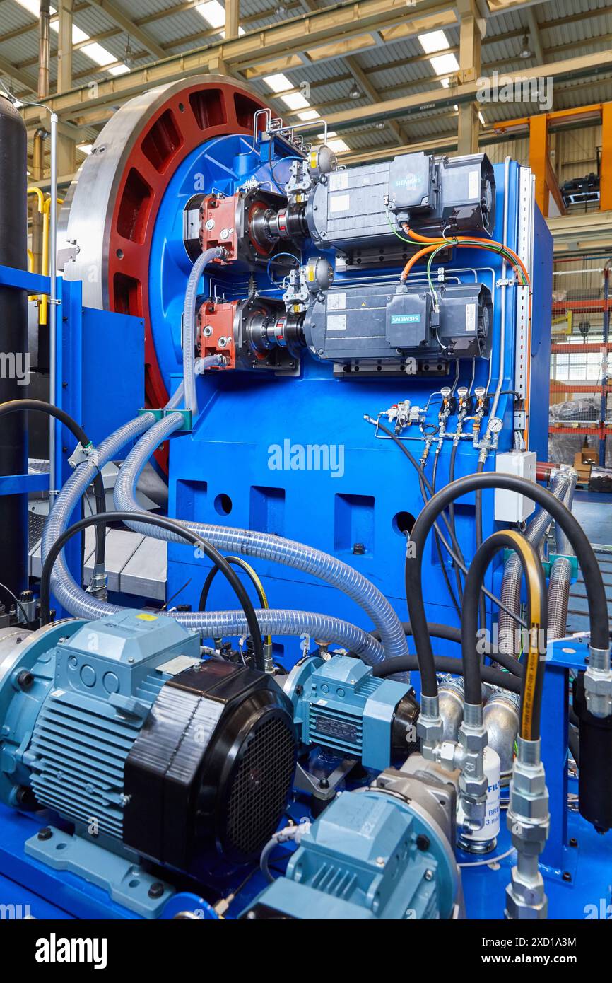 Hydraulic and electrical installation, Machining Centre, CNC, Turning ...