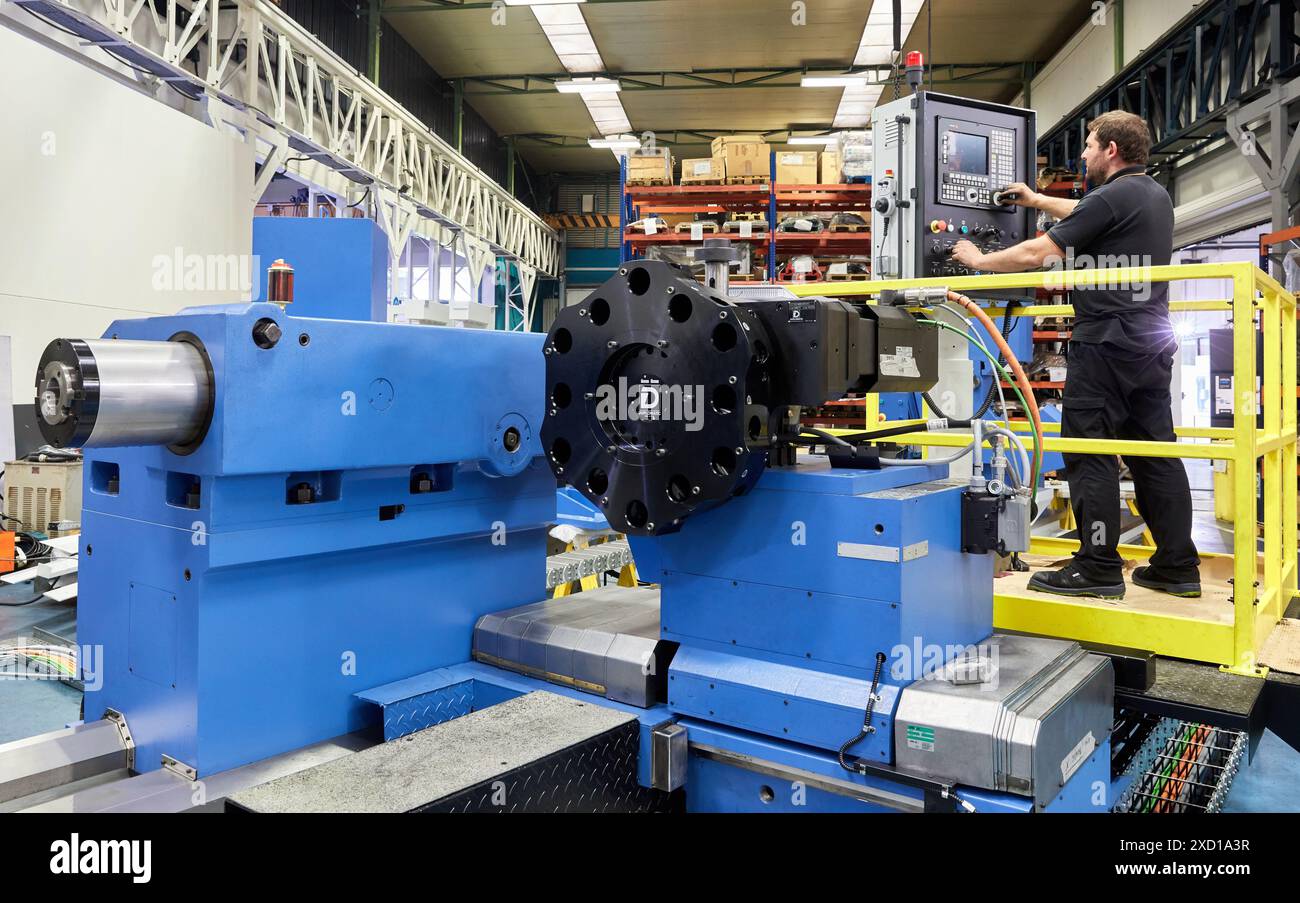 Machining Centre, CNC, Horizontal turning and Milling lathe. Design ...