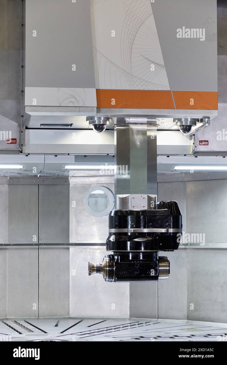 Machining Centre, CNC, Vertical turning and Milling lathe. Design ...