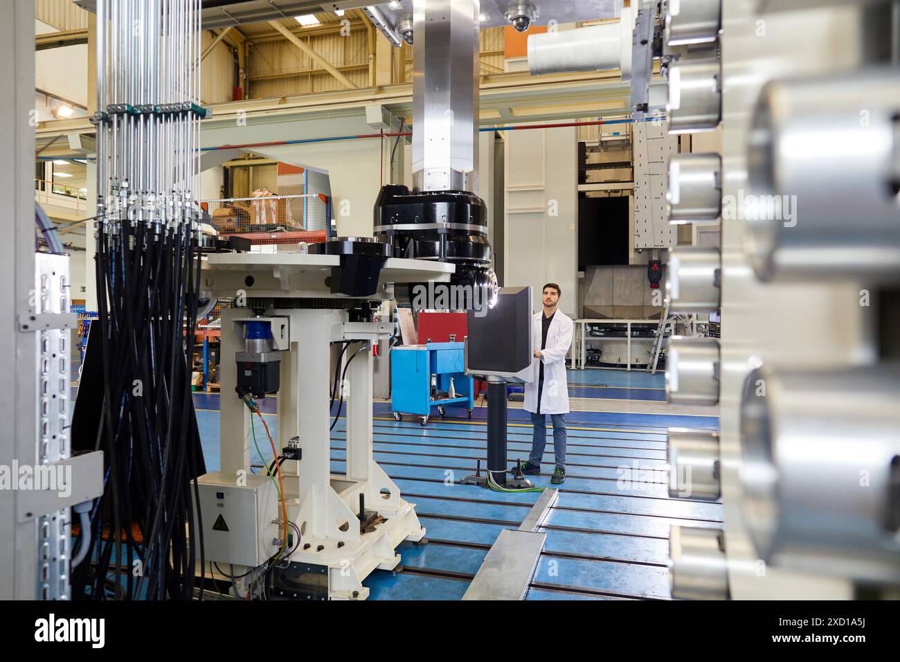 Machining Centre, CNC, Vertical turning and Milling lathe. Design ...