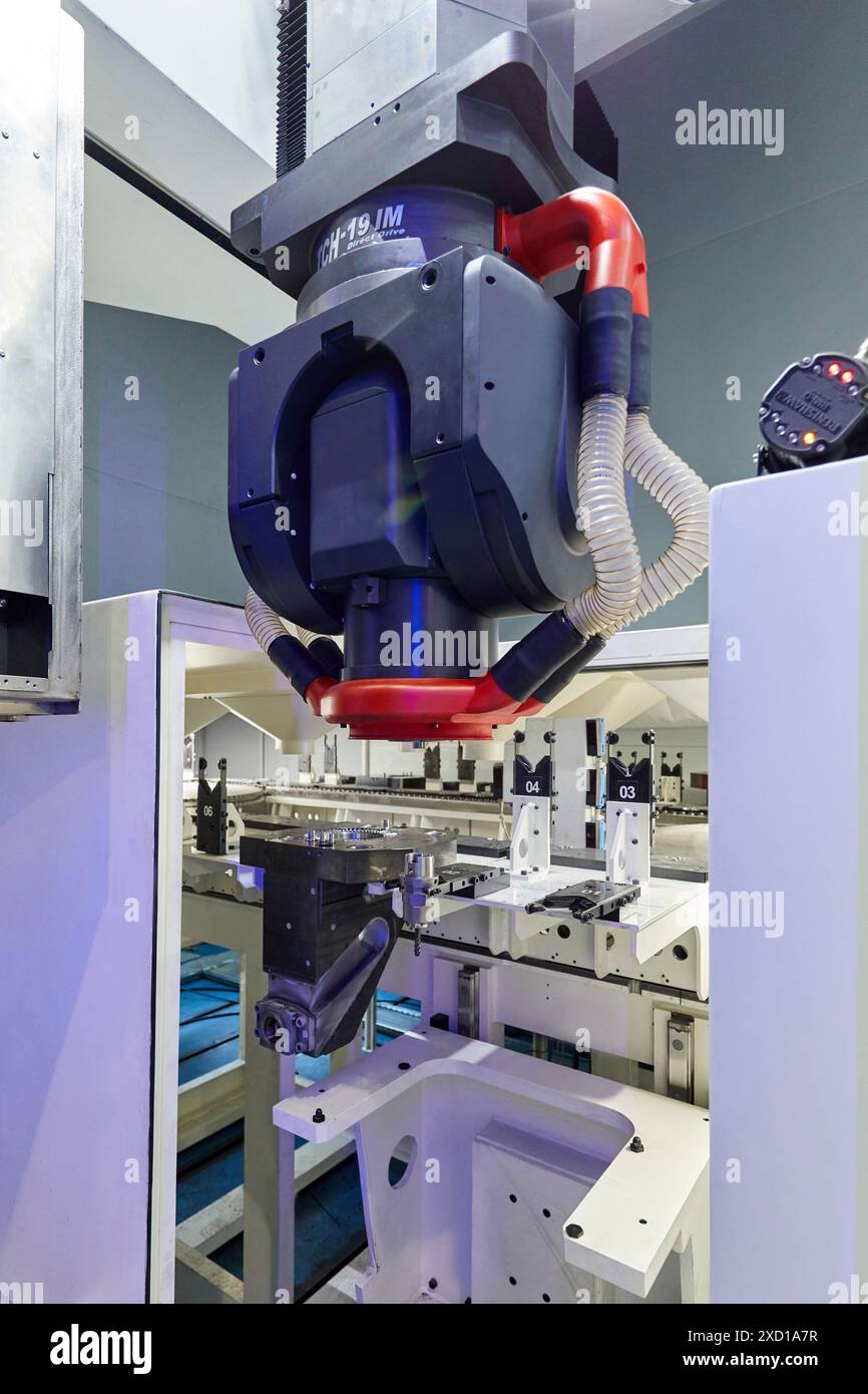 Machining Centre, CNC, Vertical turning and Milling lathe. Design ...