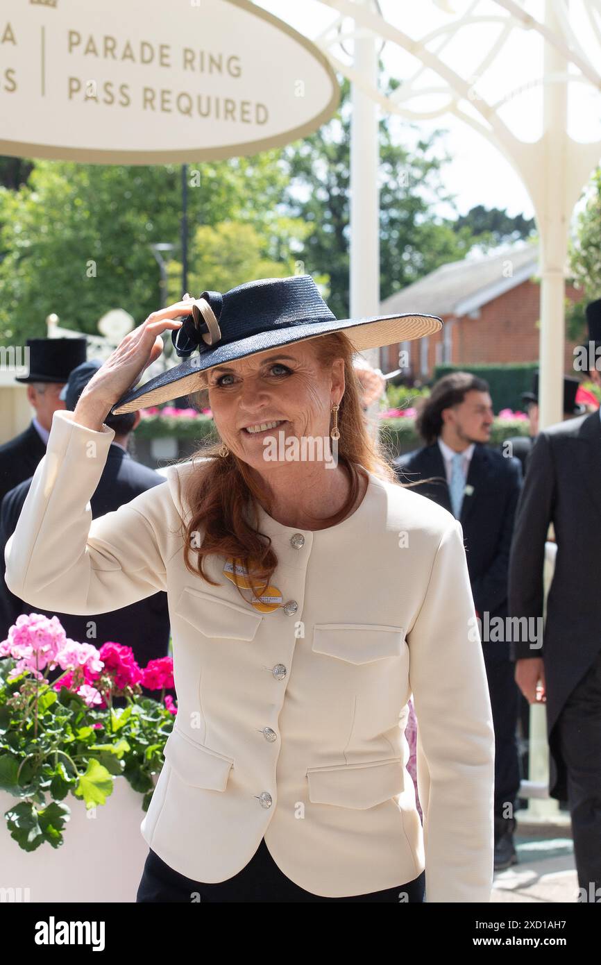 Ascot, Berkshire, UK. 19th June, 2024. Princess Eugenie and her Mother ...