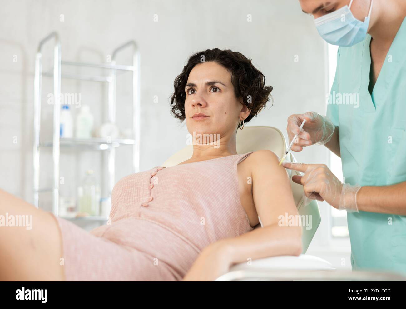 arm injection female patient Stock Photo - Alamy
