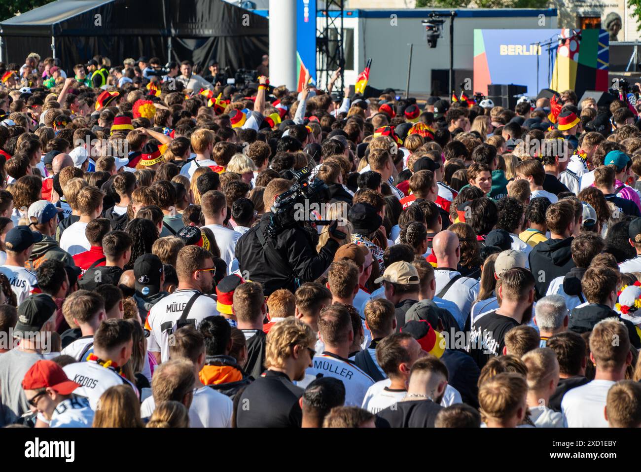 Euro 2024 germany brandenburg gate hi-res stock photography and images ...