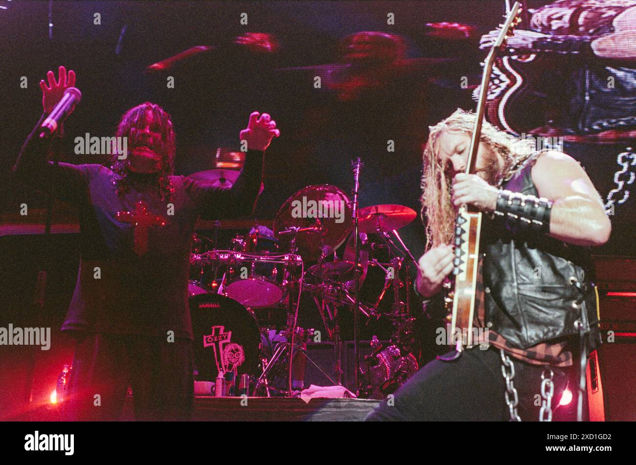 Zakk wylde ozzy hi-res stock photography and images - Alamy