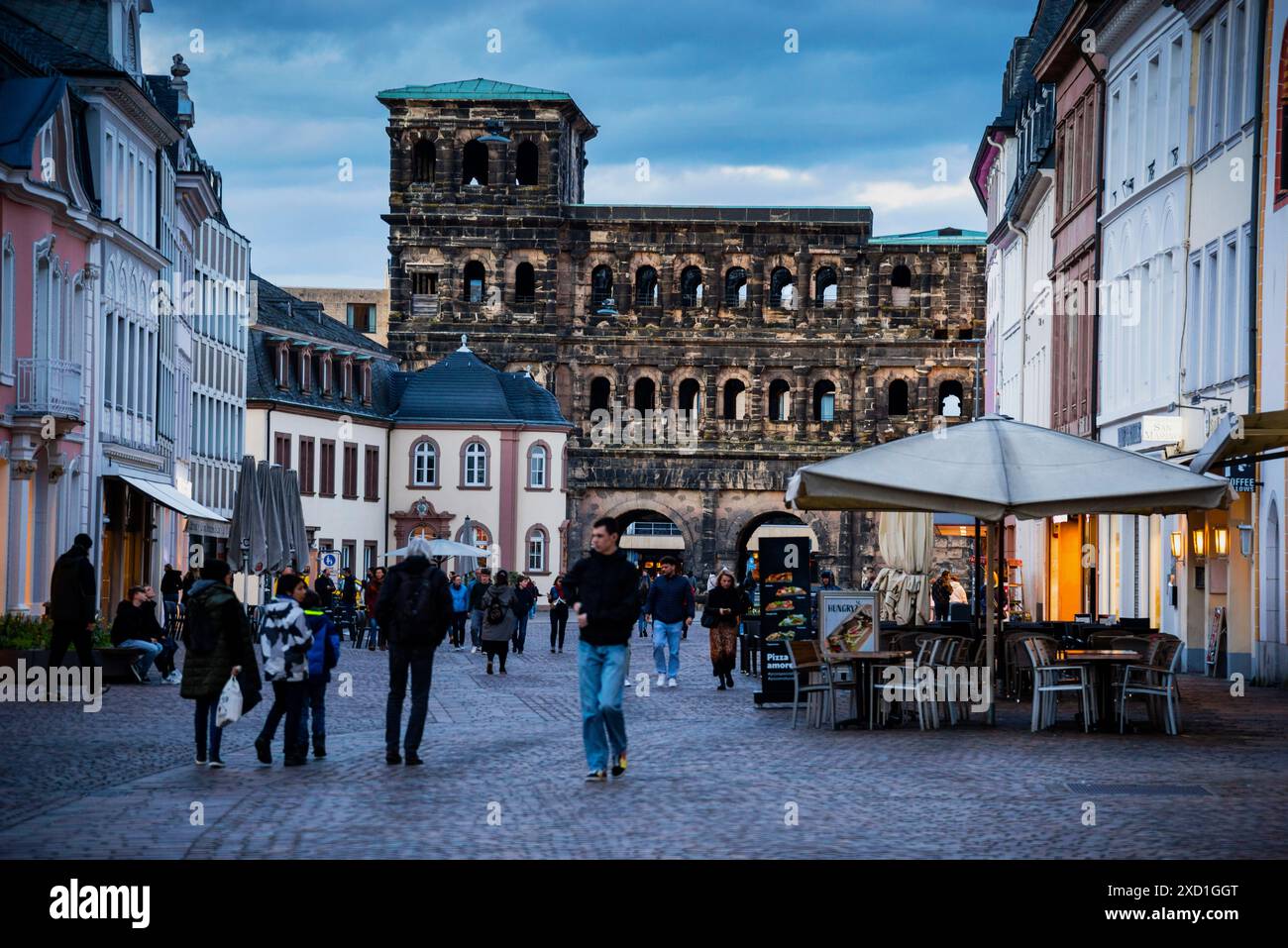 Roman city gate Porta Nigra in Trier, Germany Stock Photo - Alamy