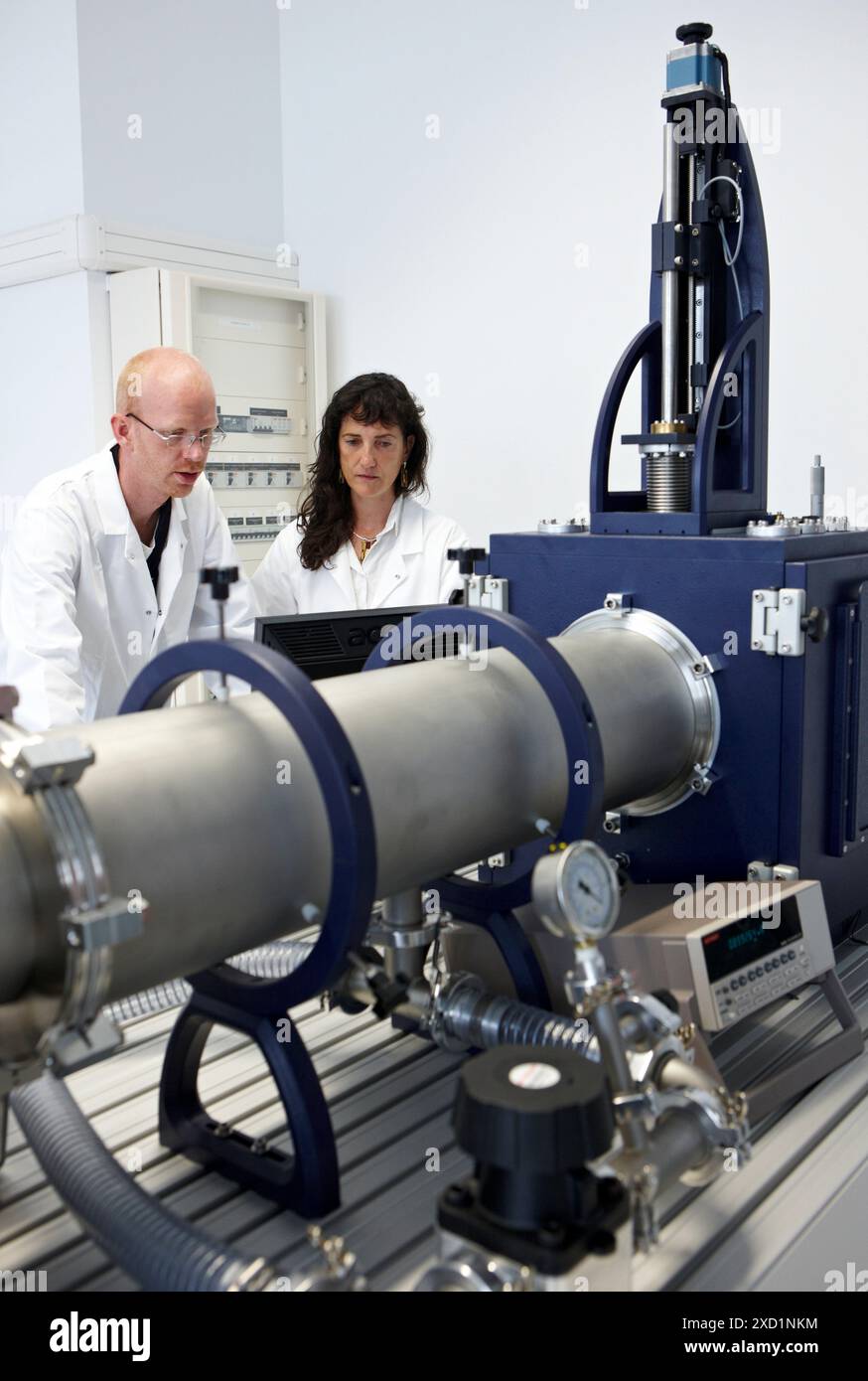 SAXS (Small-angle X-ray scattering), Materials Physics Center is a ...