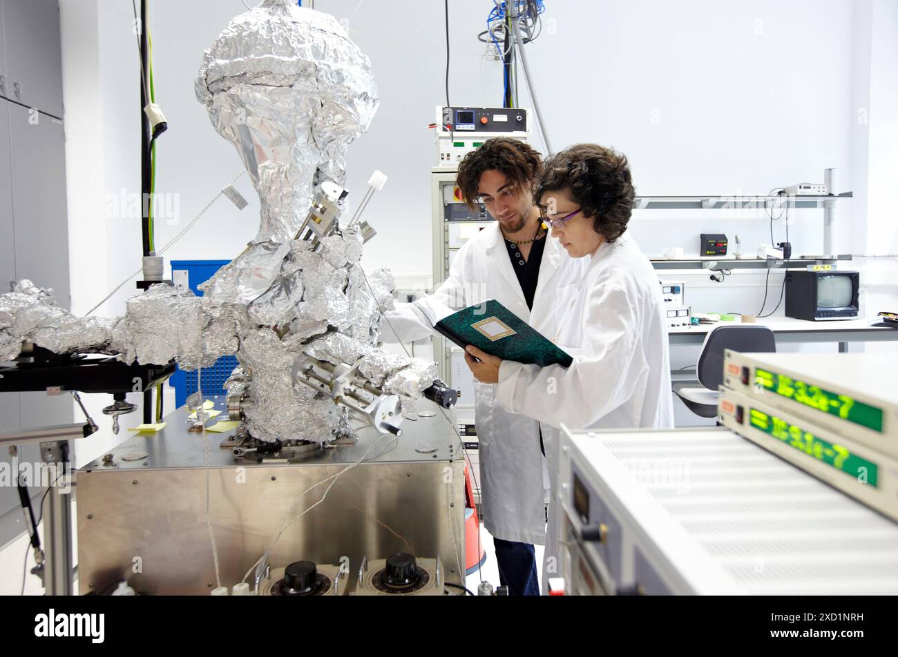 X-ray spectrometer, ultra-high vacuum (UHV), Nanophysics laboratory ...