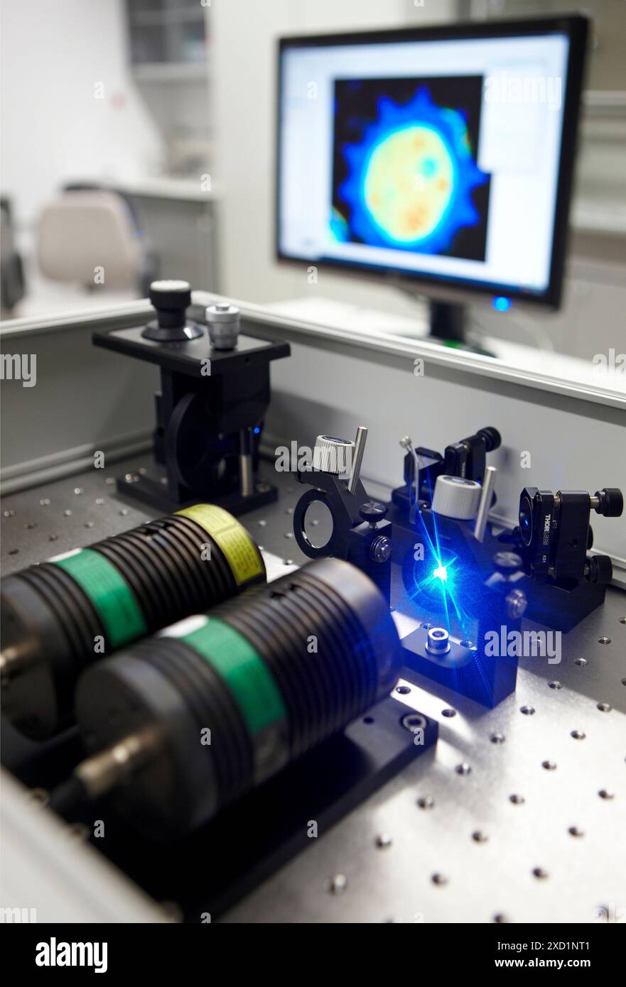 Nanophotonics laboratory, confocal fluorescence microscope with ...