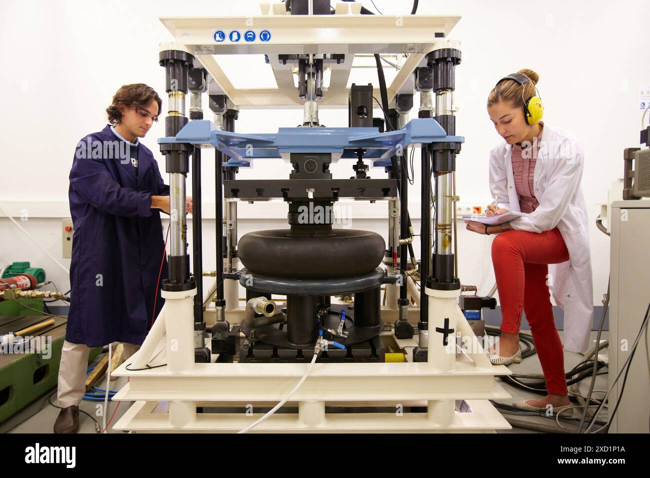 Test machine of pneumatic ballons, Secondary suspension components for ...