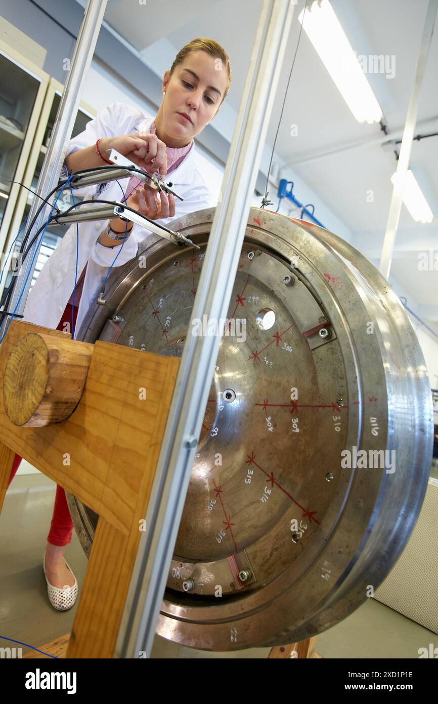 Acoustic test bench, Railway wheel, Optimal soundproofing project on ...