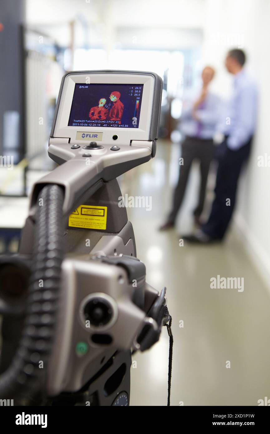 Thermographic camera capture temperature of objects by means of IR ...