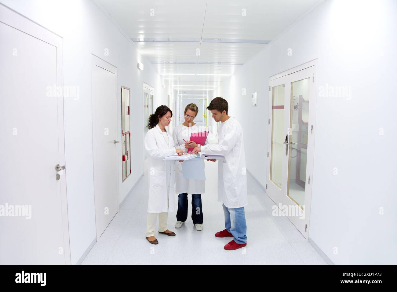 Teacher student interactions hi-res stock photography and images - Alamy