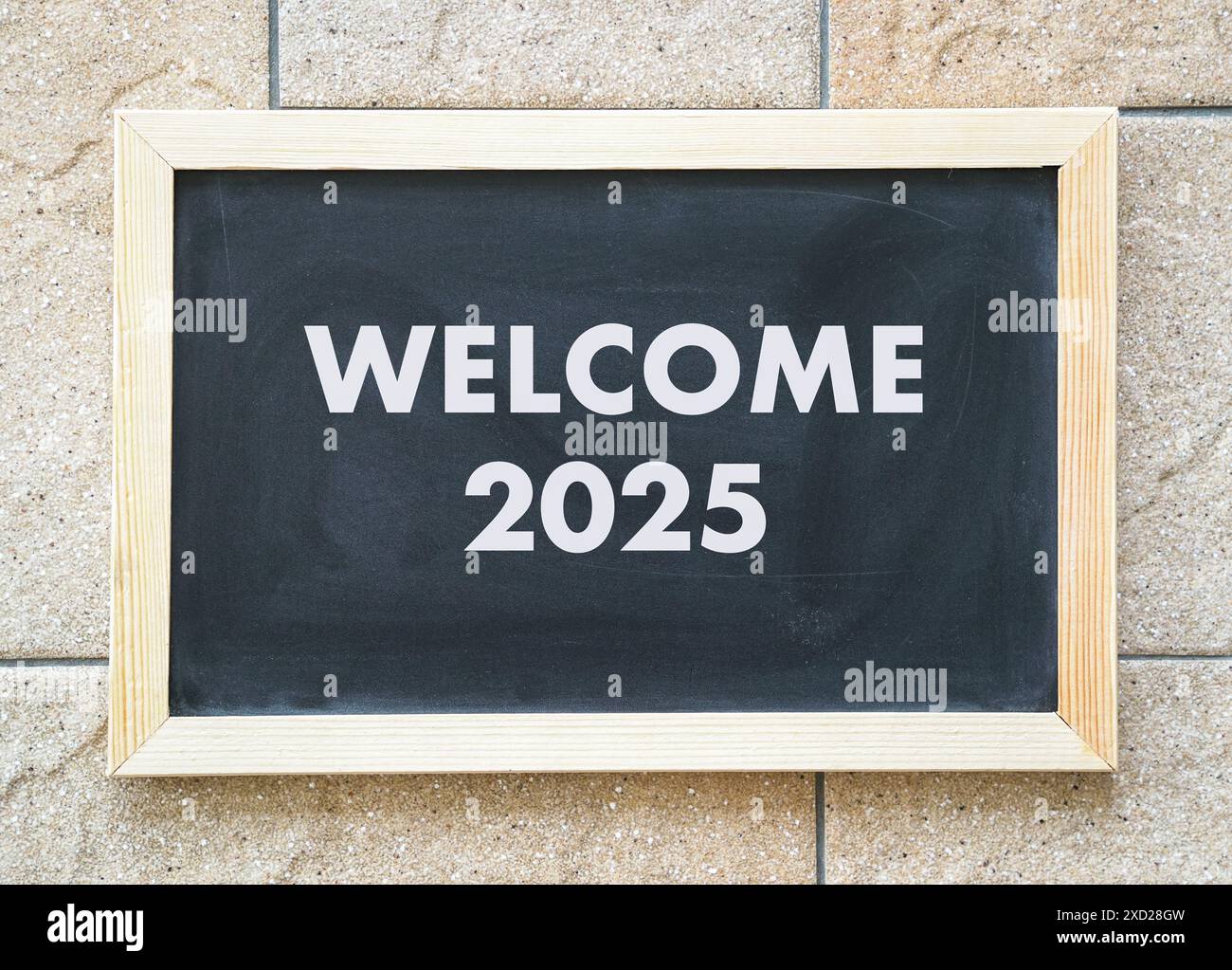 Welcome 2025, text on blackboard. New year, new beginning Stock Photo ...