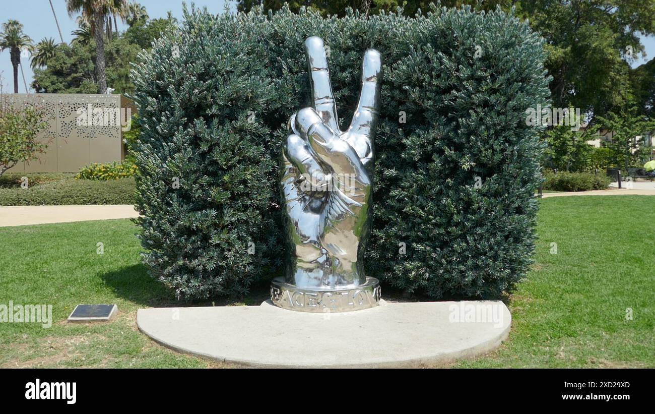 Beverly Hills, California, USA 16th June 2024 Ringo Starr Peace and ...