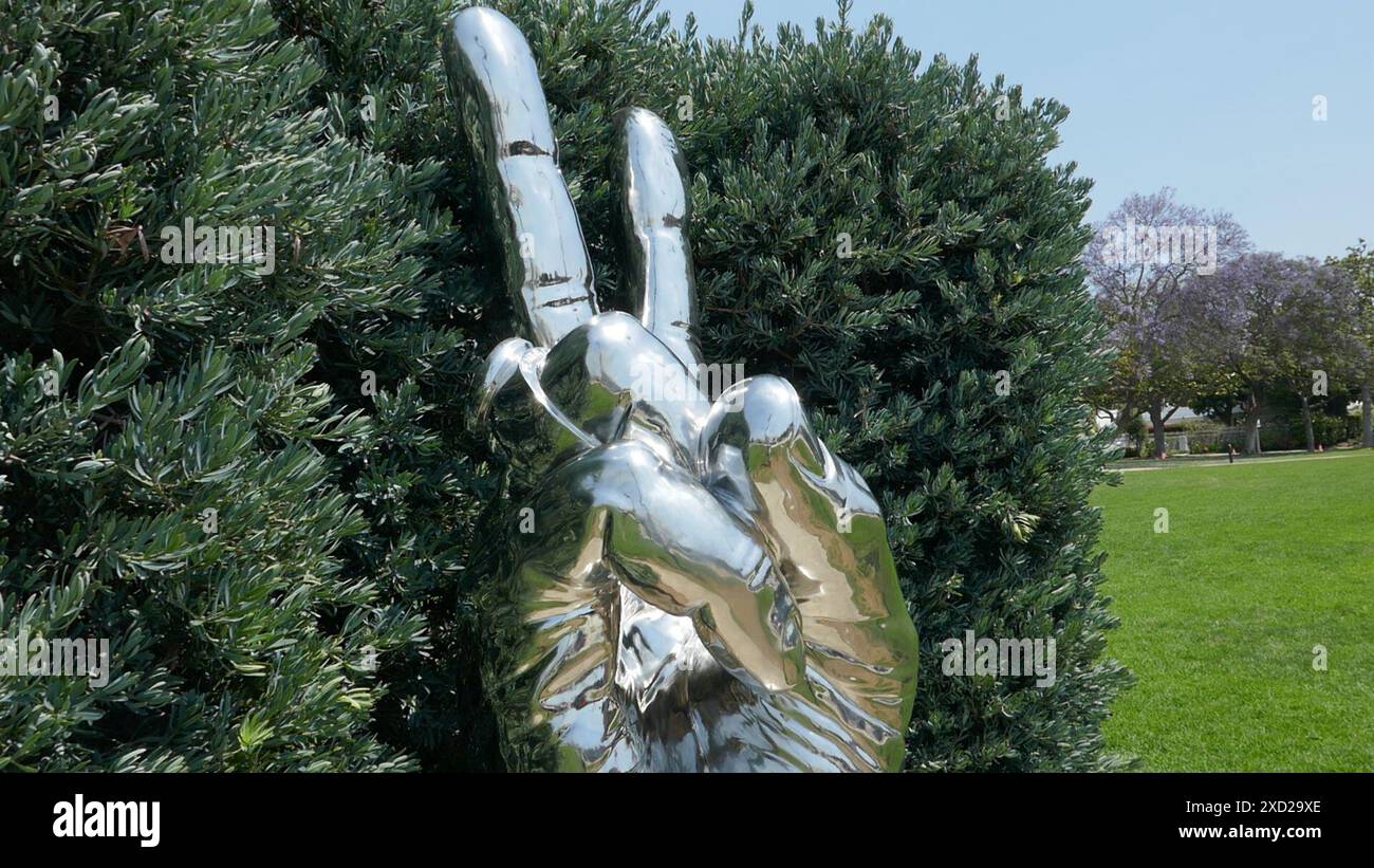 Beverly Hills, California, USA 16th June 2024 Ringo Starr Peace and ...