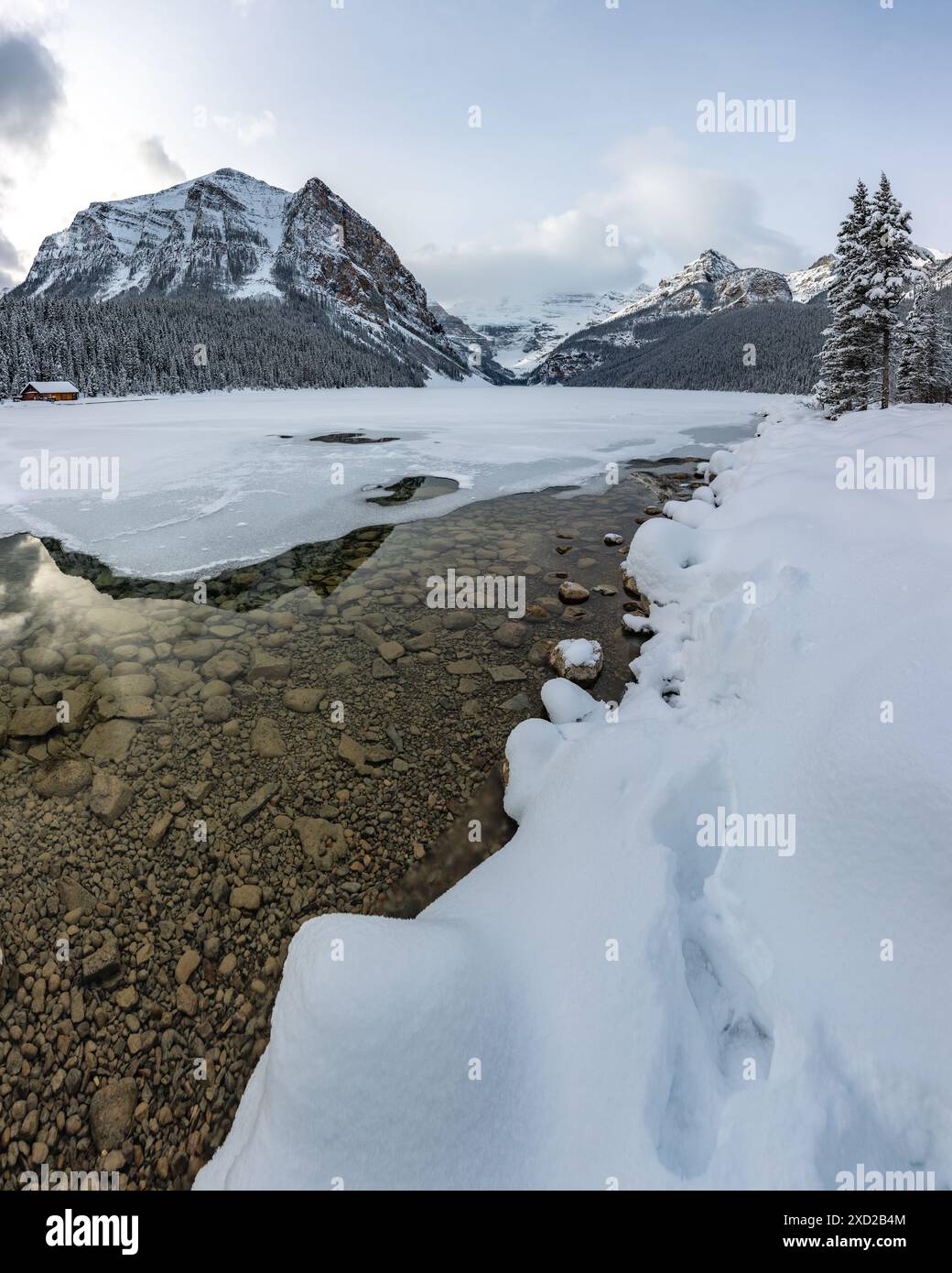 Lake Louise, Alberta, Canada - Incredible mountain scenery in winter ...