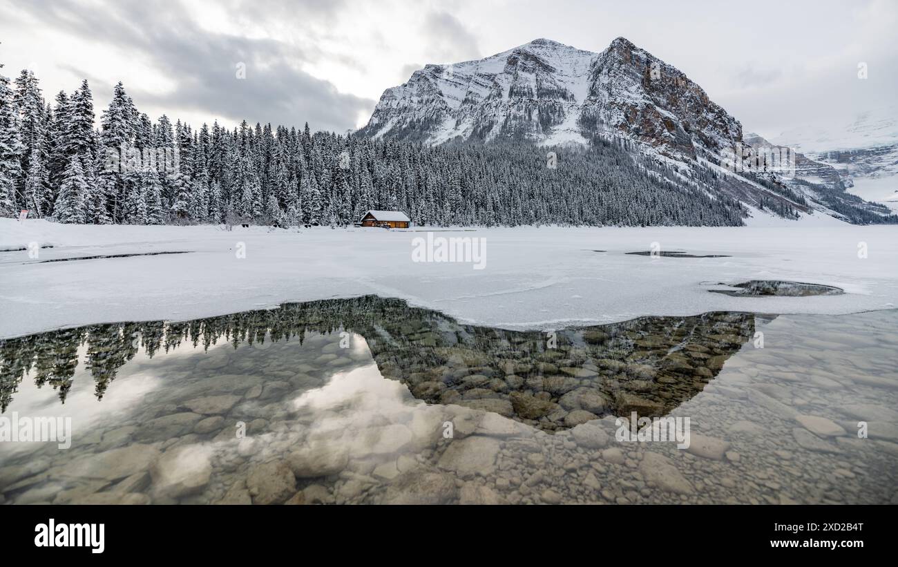 Lake Louise, Alberta, Canada - Incredible mountain scenery in winter ...