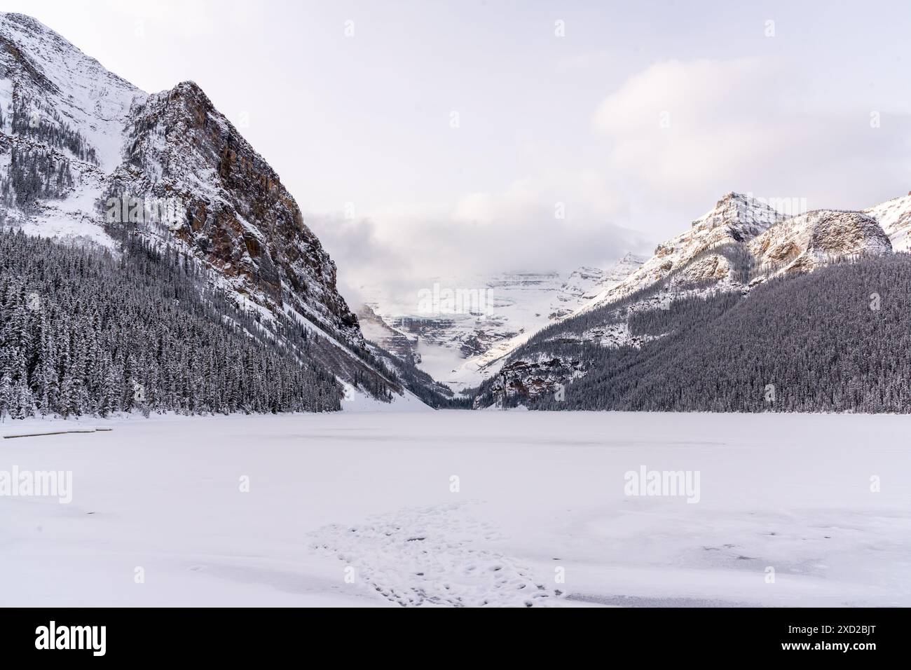 Incredible mountain landscape in Banff National Park, Lake Louise area ...
