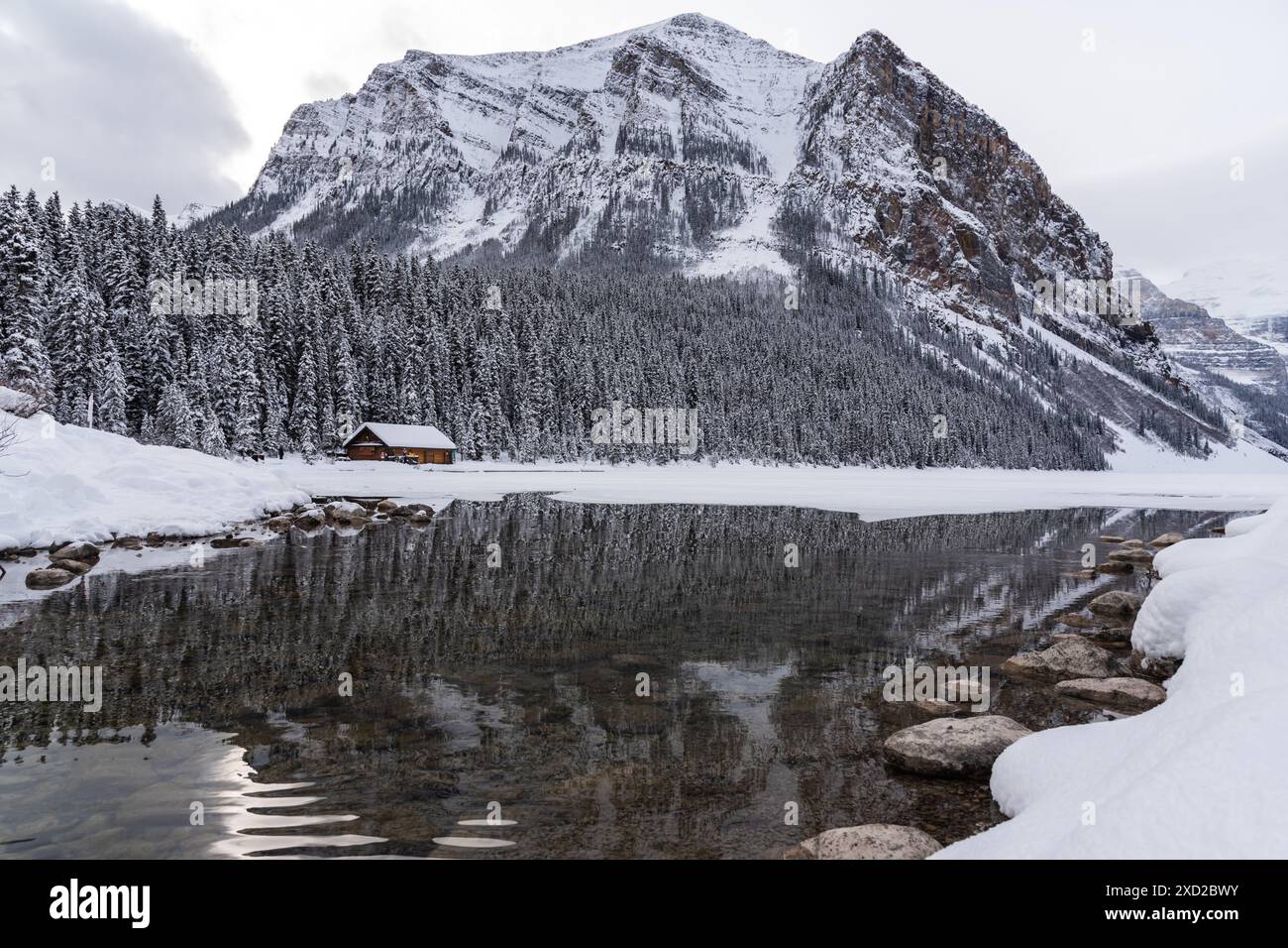Lake Louise, Alberta, Canada - Incredible mountain scenery in winter ...