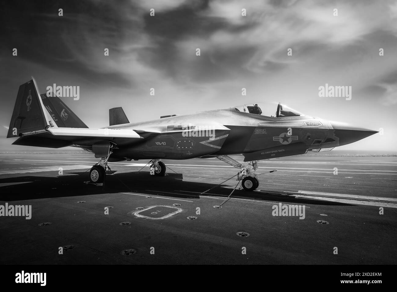 F-35 fighter jet - Los Angeles, California - United States - 27 May ...