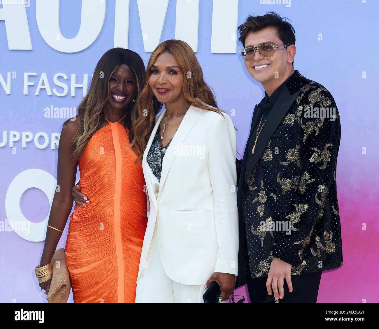 Navi sole hi-res stock photography and images - Alamy