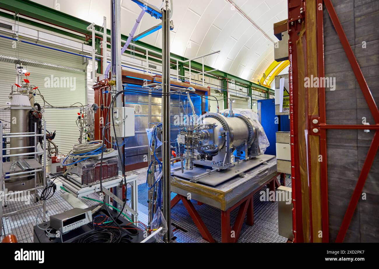 Laboratorio subterraneo de canfranc hi-res stock photography and images ...