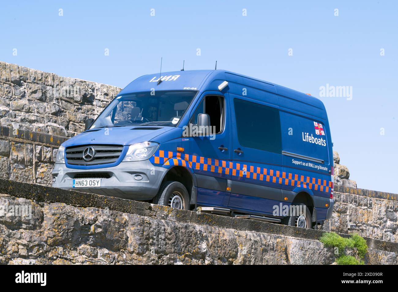 The royal national lifeboat institution logo hi-res stock photography ...