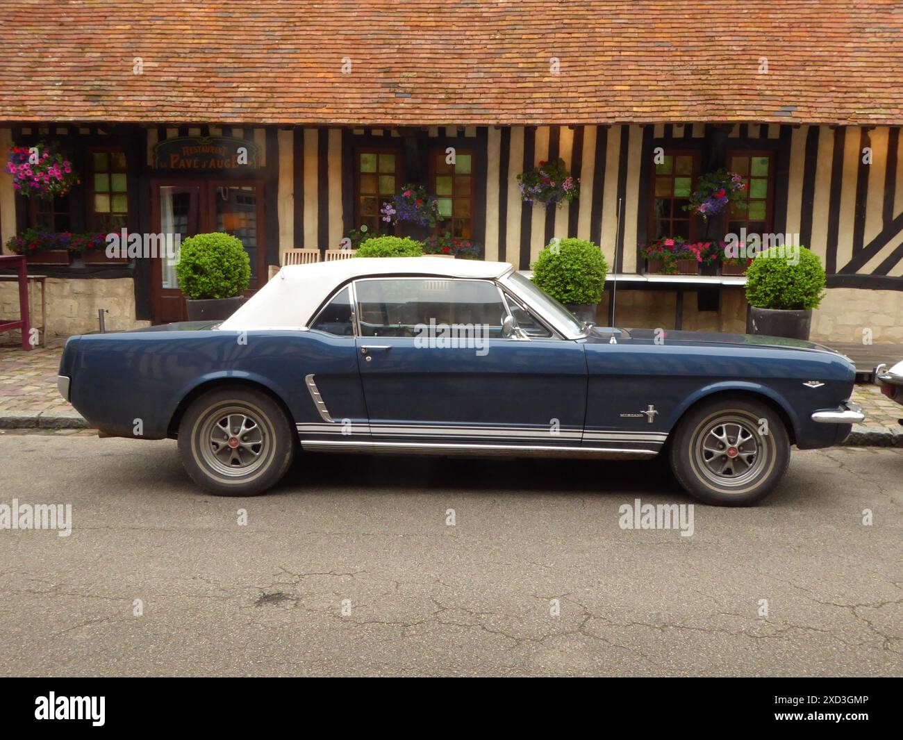 Classic Ford Mustang convertible open top tourer Stock Photo - Alamy