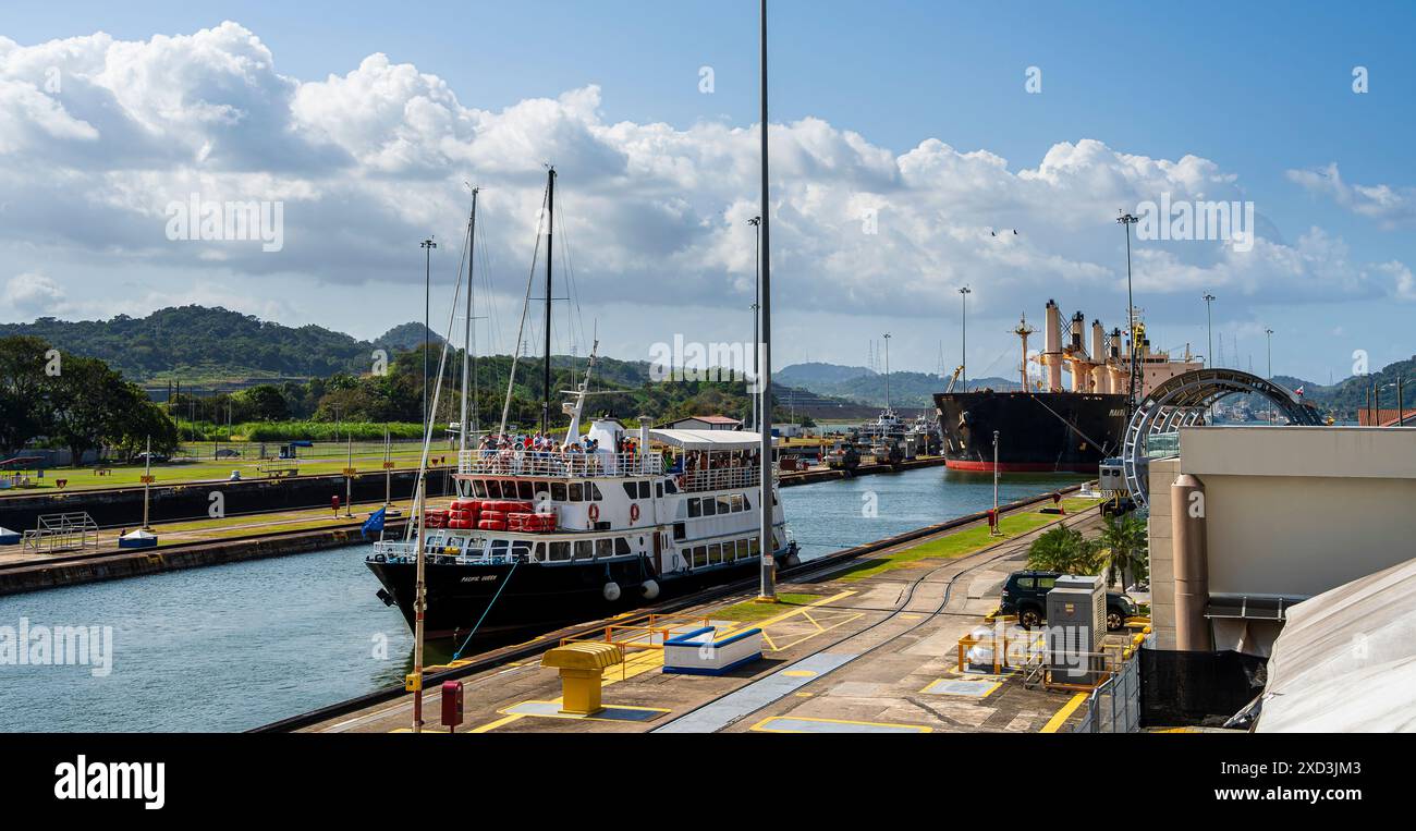 Panama canal cruise deck hi-res stock photography and images - Alamy