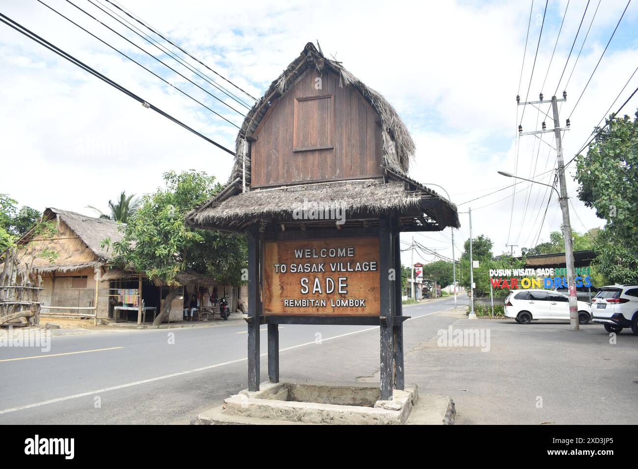 traditional houses and beautiful traditional life in Sade Village ...