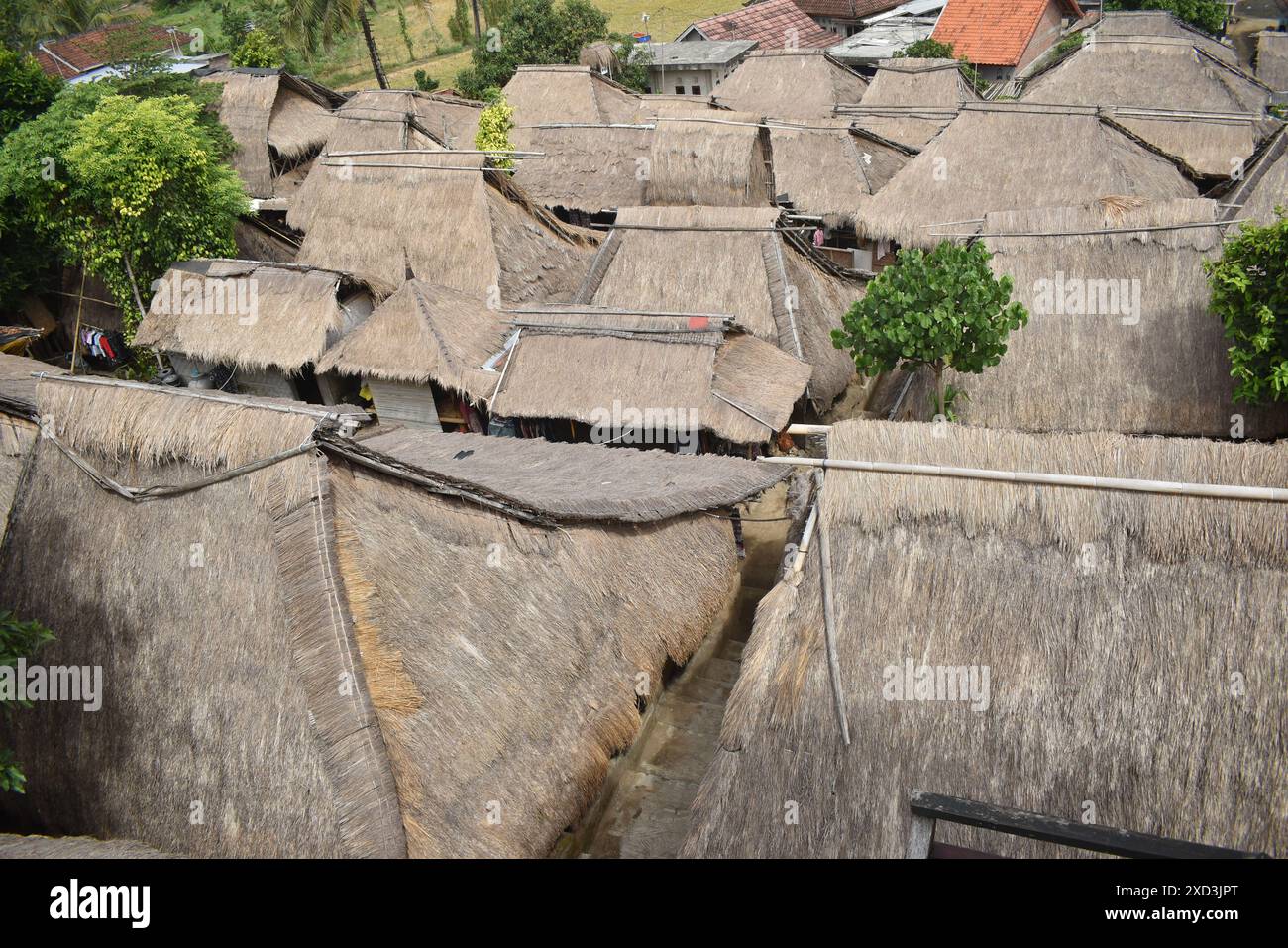 traditional houses and beautiful traditional life in Sade Village ...