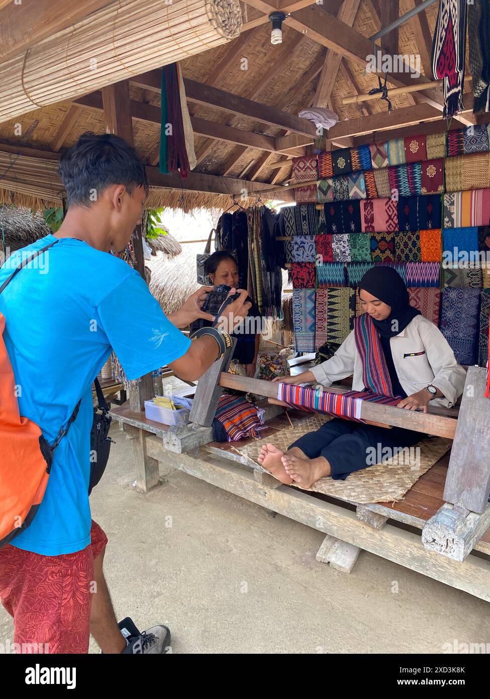 traditional houses and beautiful traditional life in Sade Village ...