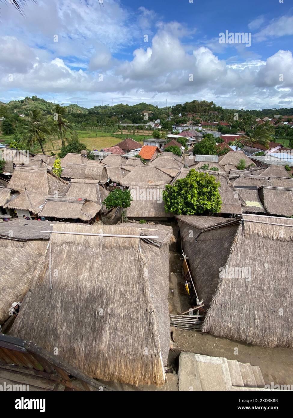 traditional houses and beautiful traditional life in Sade Village ...