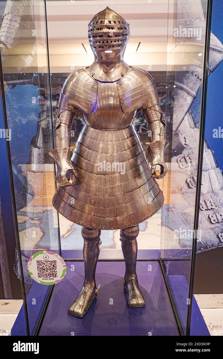 Henry viii horse armour hi-res stock photography and images - Alamy