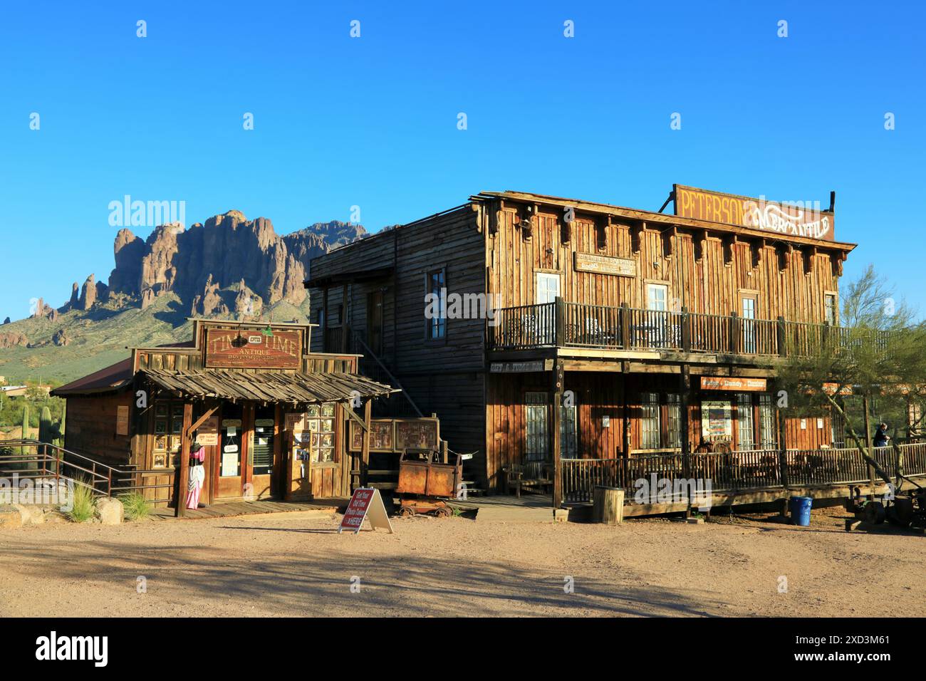 City of apache junction hi-res stock photography and images - Alamy