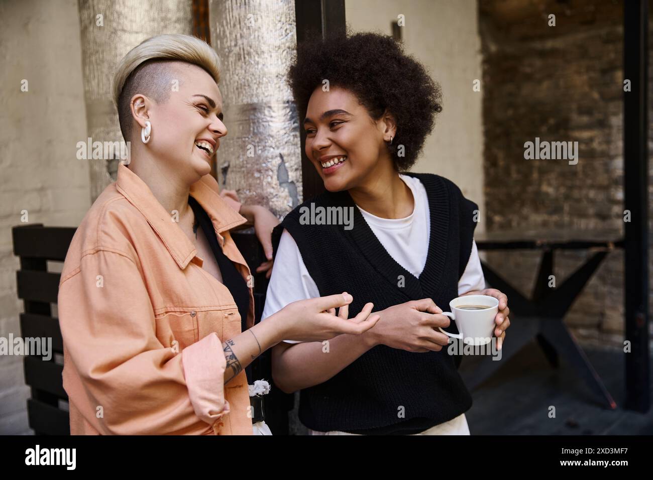 Two diverse beautiful women hi-res stock photography and images - Alamy
