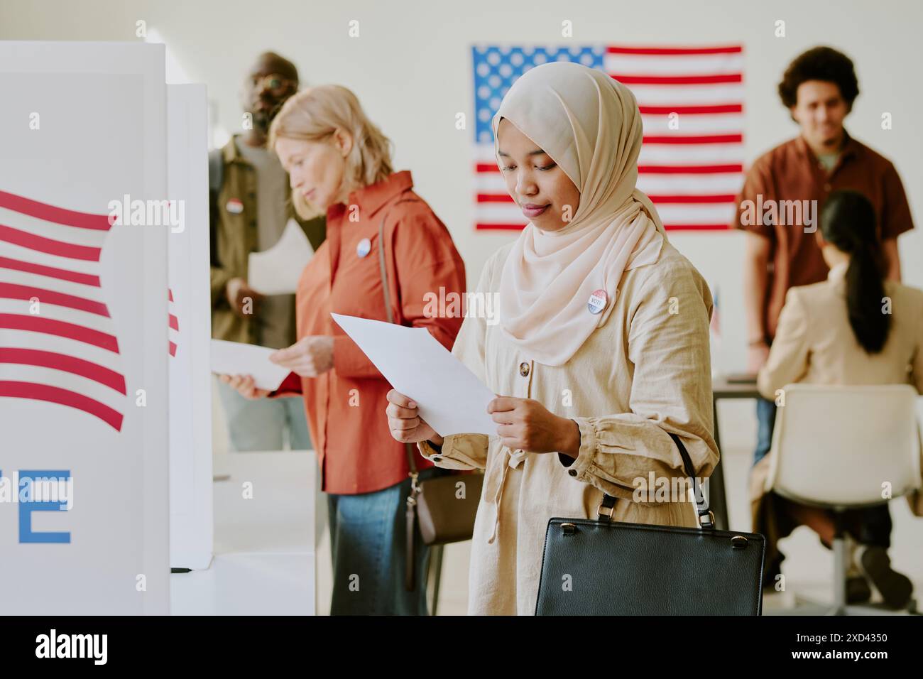 List of candidates group of people hi-res stock photography and images ...