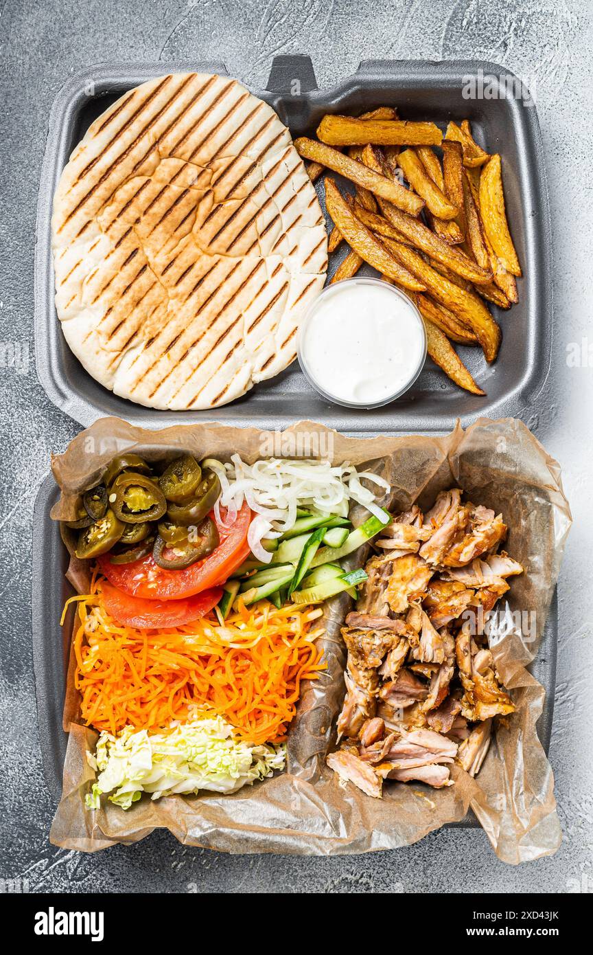Doner kebab box hi-res stock photography and images - Alamy