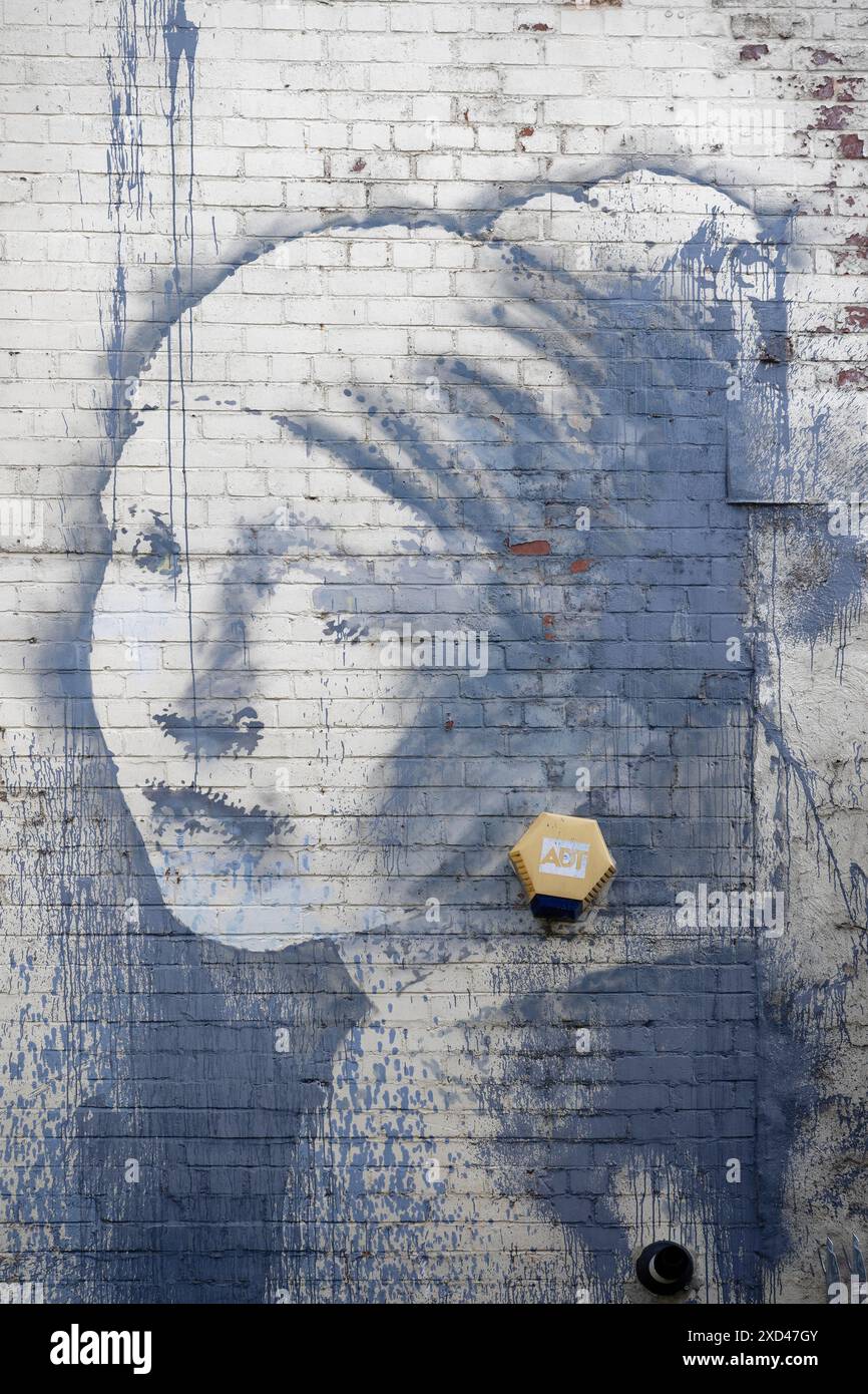 Banksy Mural, The girl with the pierced eardrum (2014), Bristol, Great ...
